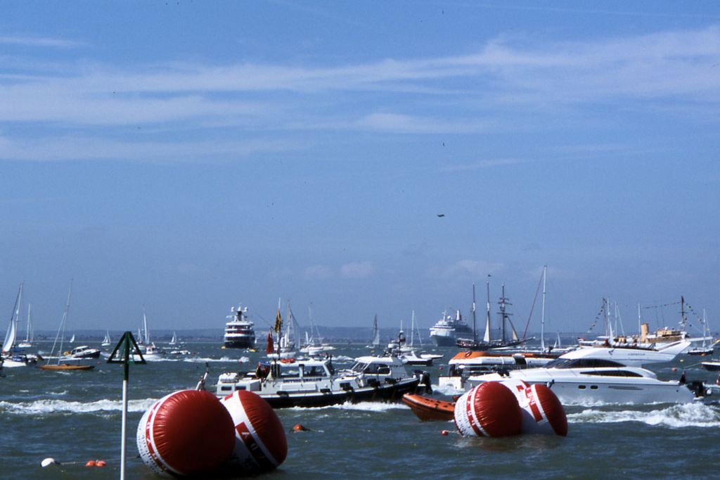COWES WEEK – The Regatta | MARI'S TRAVELS WITH HER CAMERA